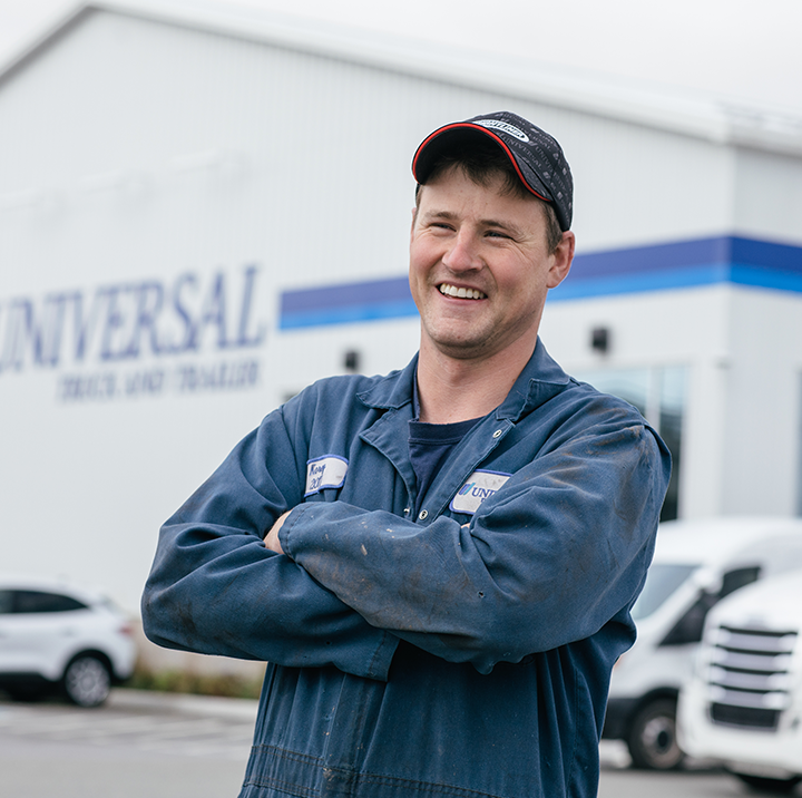Service & Mobile Service | Universal Truck and Trailer